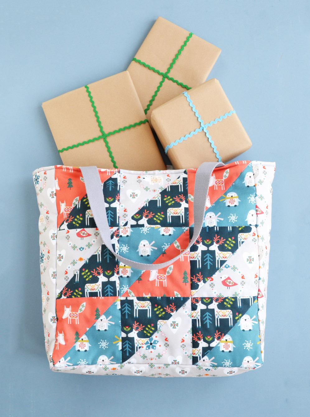 Learn to Sew a Quilted Patchwork Bag! | Sewing Project